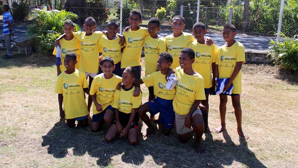 Cuvu College kids show off their skills to Samu and the Classics